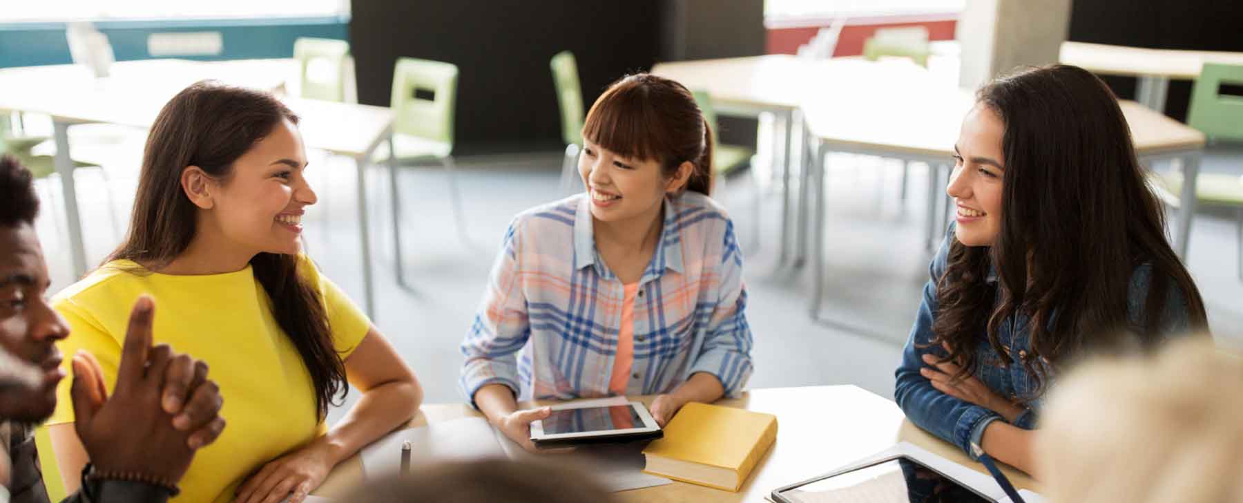 Anapher » Erklärung, Beispiele und Wirkung